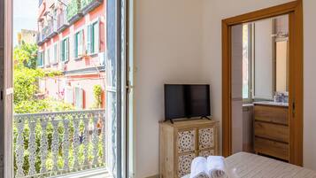 Apartamento (2 Bedrooms) | 2 quartos, espaço de trabalho para notebook