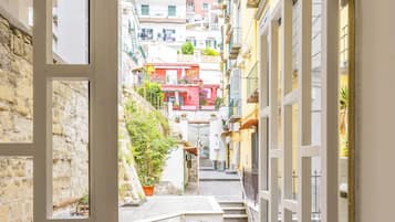 Apartamento (2 Bedrooms) | Sacada