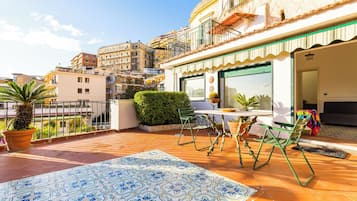 Apartamento (3 Bedrooms) | Terraço/pátio