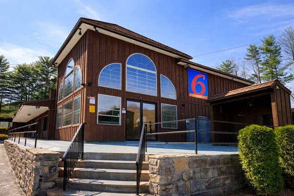 莫希干度假汽车旅馆 - 紐約