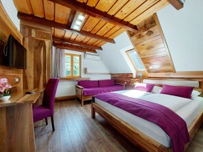 Cofre no quarto, secretária, Wi-fi grátis, roupa de cama fornecida