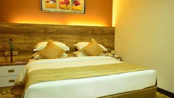 Quarto Twin Deluxe, 1 cama de casal | 1 quarto, minibar, cofre no quarto, secretária