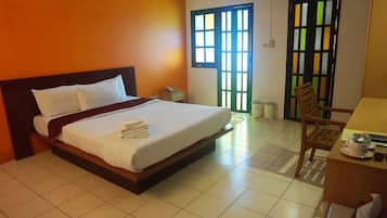 Quarto casal superior | Camas extras/dobráveis (sobretaxa), Wi-Fi de cortesia, roupa de cama