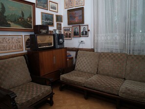 Área de estar no saguão