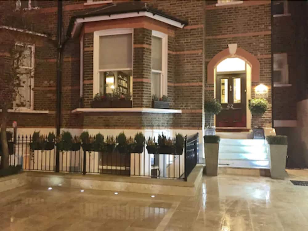 Aviva Studio Apartments - Londra