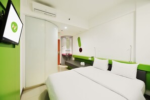 Cofres nos quartos, escrivaninha, Wi-Fi de cortesia, roupa de cama