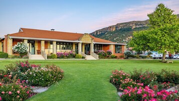 Fachada da propriedade