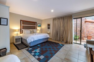 The Aviary (3 sleeper) | Roupas de cama premium, cofres nos quartos, individualmente decorados