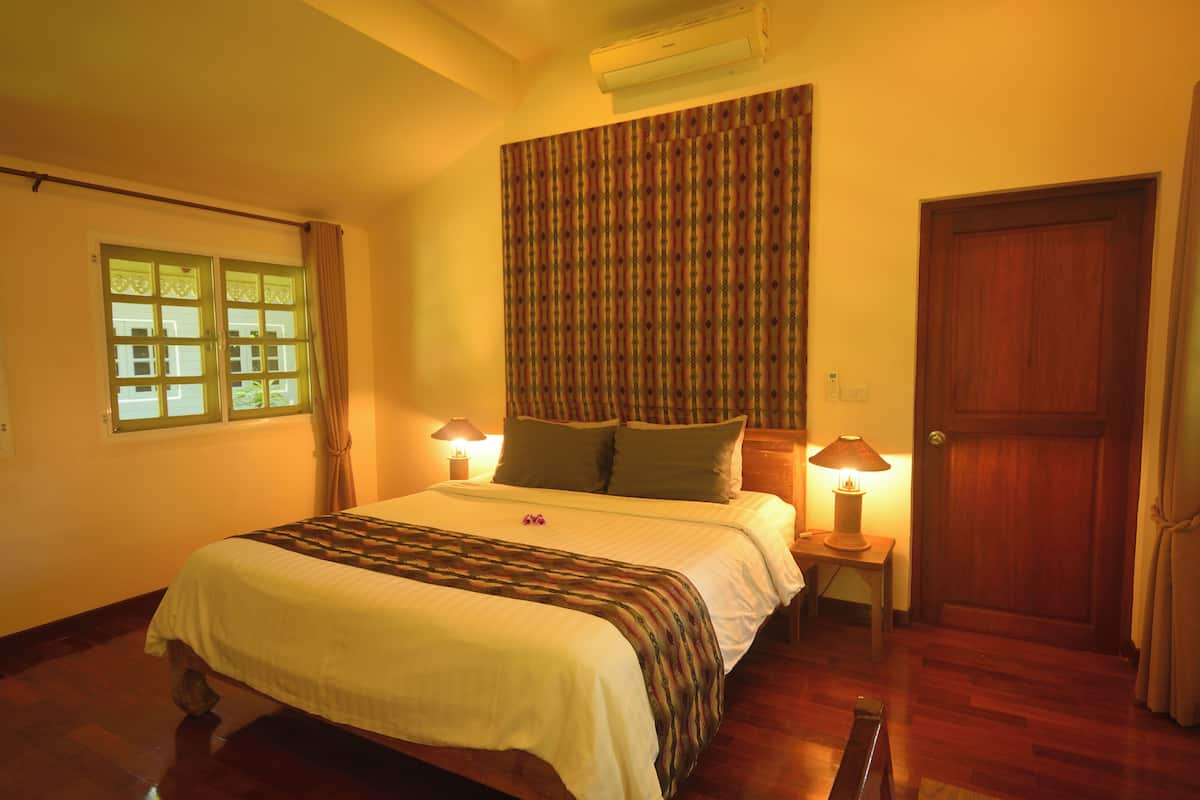 Quarto luxo, 1 cama King | Escrivaninha, berços (sobretaxa), camas extras/dobráveis (sobretaxa)