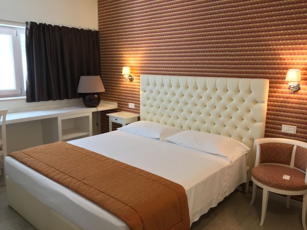 Nuova Opera Rooms - Verona