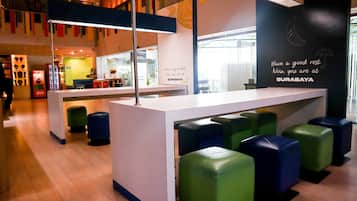 Pequeno-almoço tipo buffet diário (65000 IDR por pessoa)