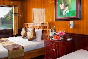 Quarto Triplo Deluxe | Minibar, cofre no quarto, quartos insonorizados, Wi-fi grátis 
