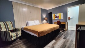 Quarto Signature, 1 cama king-size, fumadores | Secretária, Wi-fi grátis 