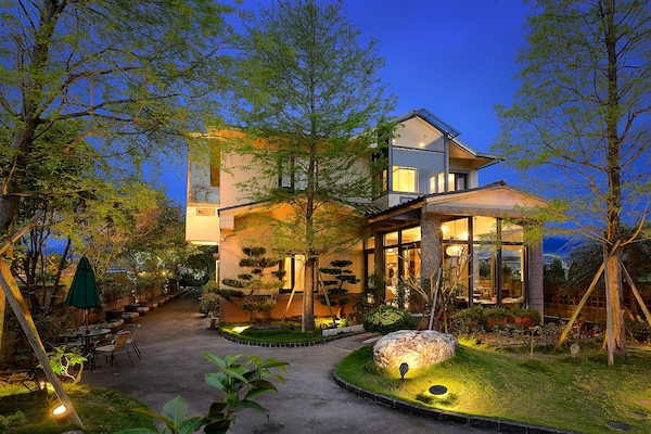 Fachada da propriedade