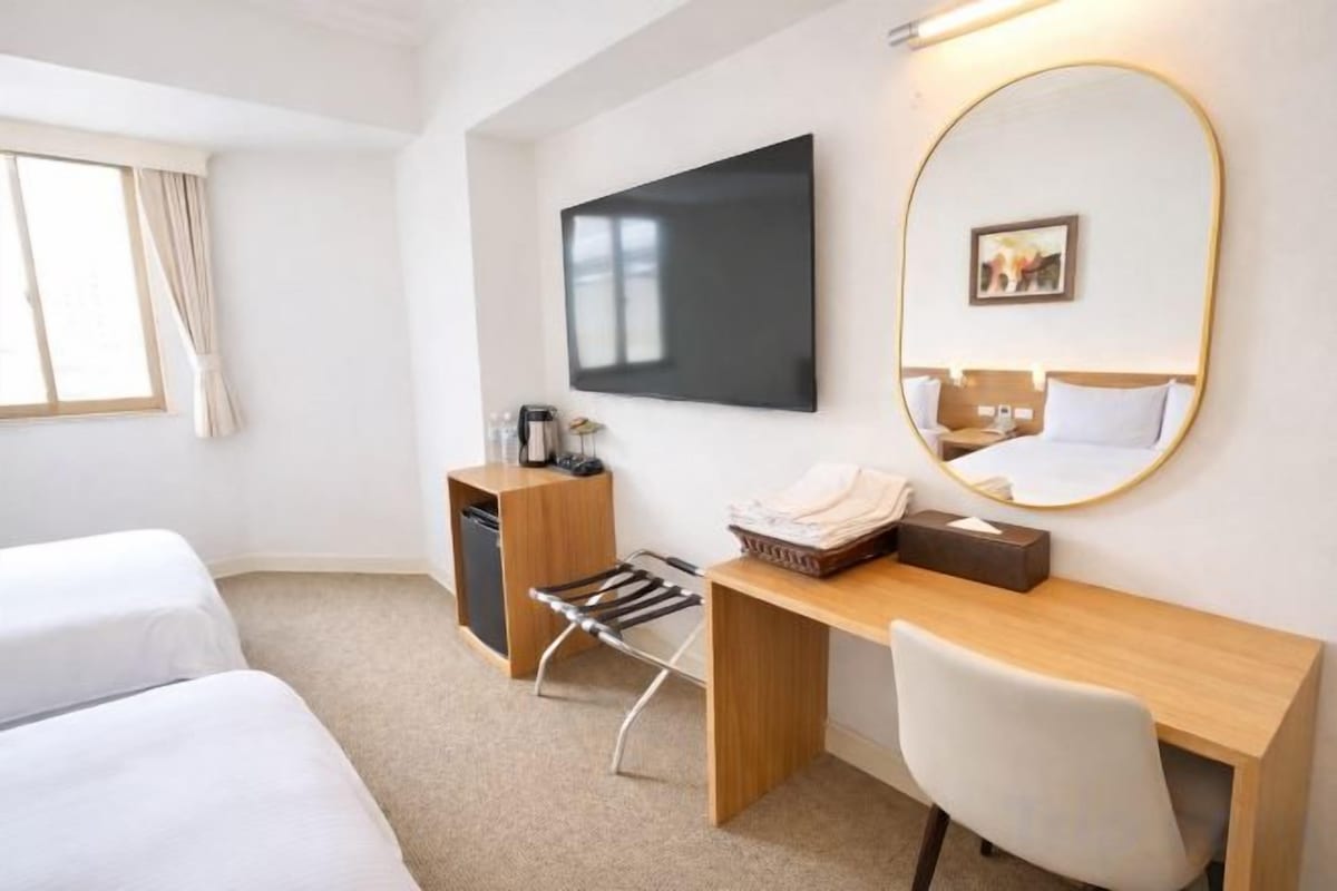 1 quarto, roupas de cama premium, cortinas blackout