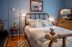 Quarto, 1 cama queen-size, casa de banho privativa (#4  ) | Roupa de alta qualidade, camas de colchão Tempur-Pedic 