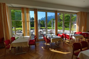 Pequeno-almoço tipo buffet diário incluído 