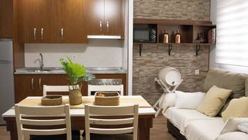 Granada Apartment | Sala de estar | TV de ecrã plano