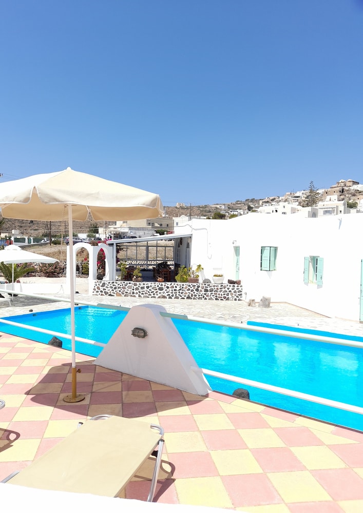 Adamastos - Santorini