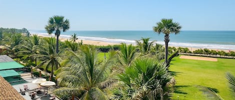 Vista para praia/oceano