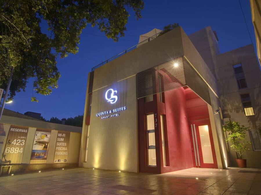 Fachada da propriedade