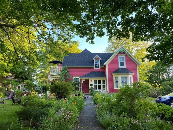 Chambers Guest House B&b - Nova Scotia