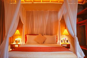 Cabana conforto | Frigobar, cortinas blackout, roupa de cama