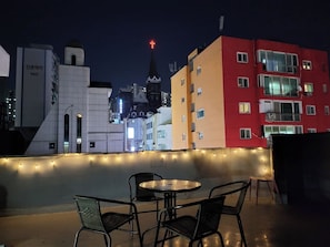 Dormitório Partilhado, apenas para mulheres (8 Persons) | Terraço/pátio interior