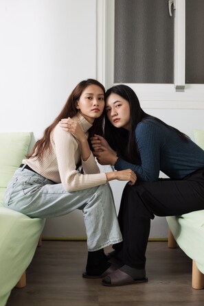 Quarto Twin Básico, apenas para mulheres, casa de banho partilhada | Secretária, Wi-fi grátis, roupa de cama fornecida