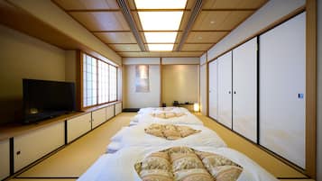 Suíte em estilo japonês, para não fumantes, vista para o parque (SemiBuffetBfast,Lounge Access) | Roupas de cama antialérgicas, cofres nos quartos, escrivaninha