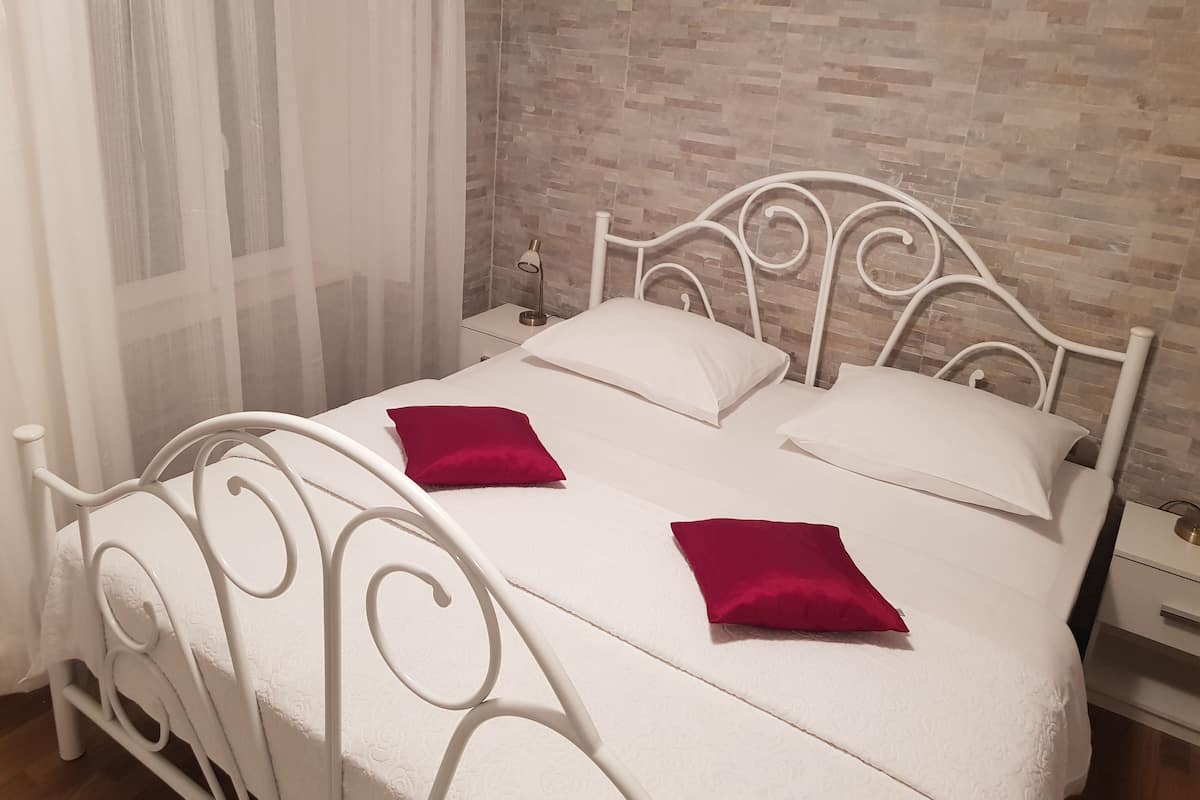 Apartamento Superior, 1 quarto | 1 quarto, roupa de alta qualidade, Wi-fi grátis