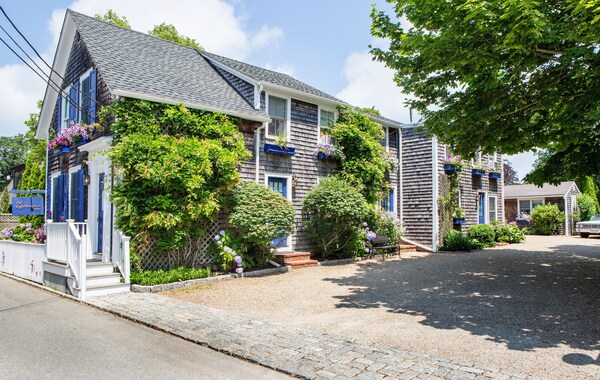 The Lightkeepers Inn - Massachusetts