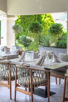 5 restaurantes, é servido jantar