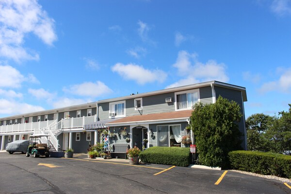 Cape View Motel - Cape Cod, MA
