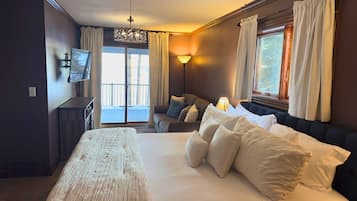Quarto Romântico, 1 cama king-size, varanda, vista para o lago | Varanda