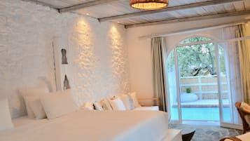 Suíte, piscina particular (MEDITERRANEAN) | Roupas de cama premium, frigobar, cofres nos quartos, escrivaninha