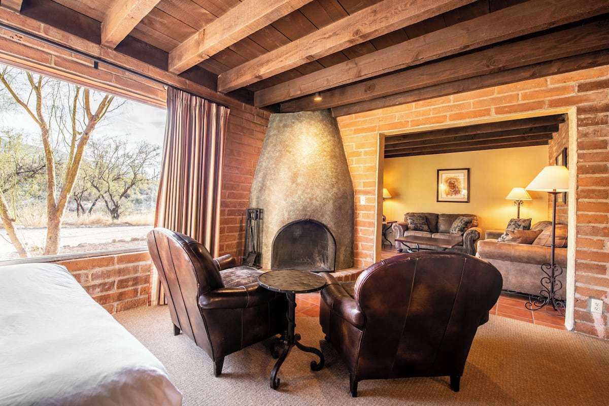 Quarto luxo, 2 camas Queen (Road Runner Ridge Casita Deluxe 2 Q) | Área de estar