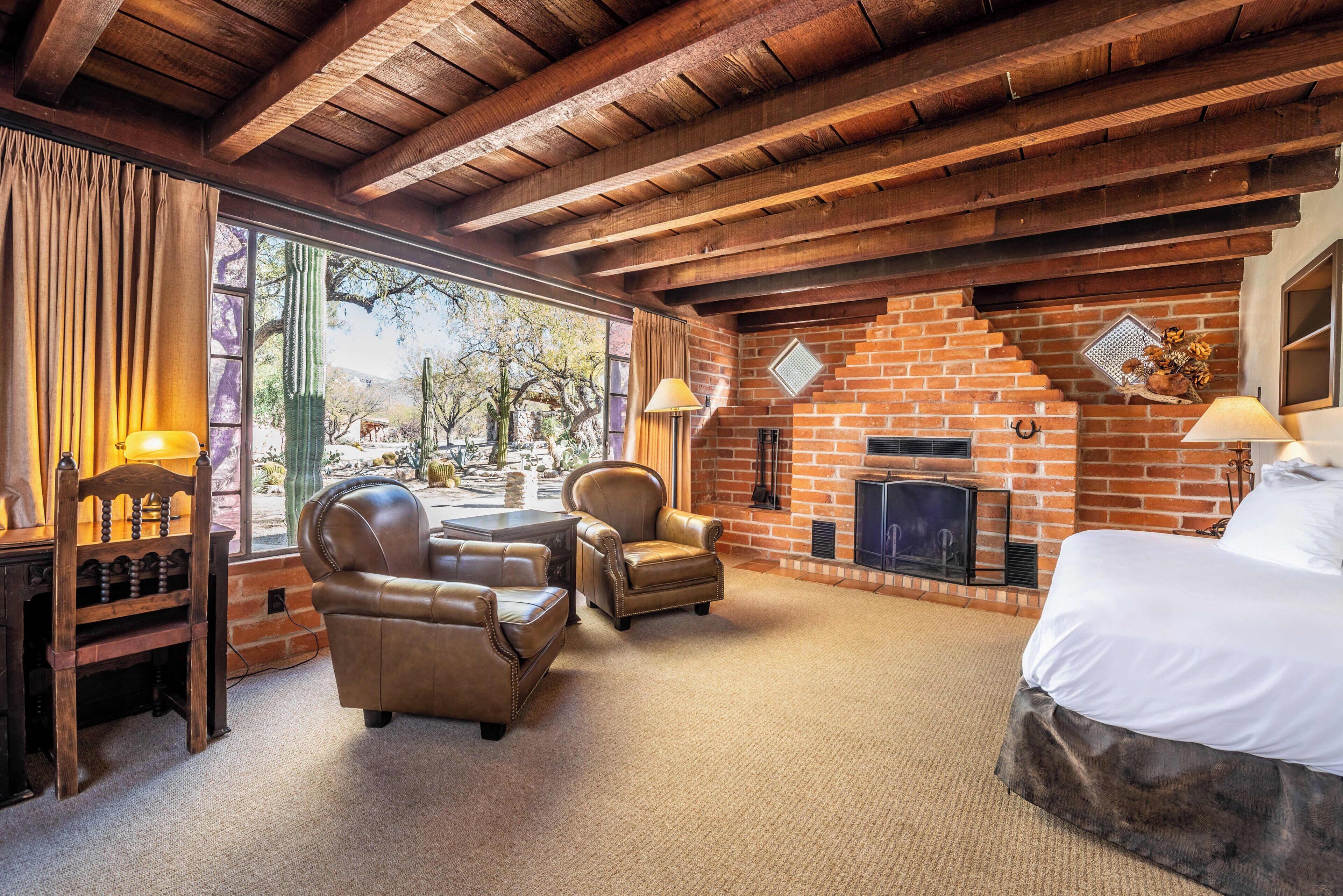 Quarto (Desert Garden Casita with Queen) | Cofres nos quartos, ferros/tábuas de passar roupa, Wi-Fi de cortesia