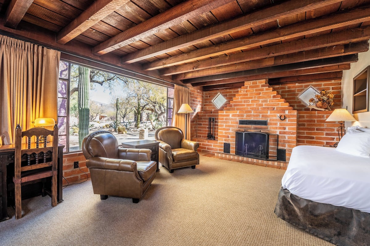 Quarto (Desert Garden Casita with Queen) | Cofres nos quartos, ferros/tábuas de passar roupa, Wi-Fi de cortesia