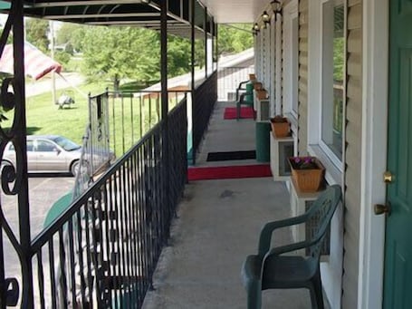 Fachada. K-River Motel & Campground