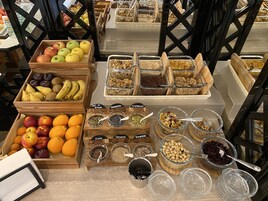 Café da manhã com buffet todos os dias mediante uma taxa