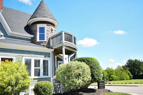 Château Queen By Bower Boutique Hotels - Moncton