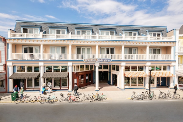 Bicycle Street Inn - St. Ignace, MI