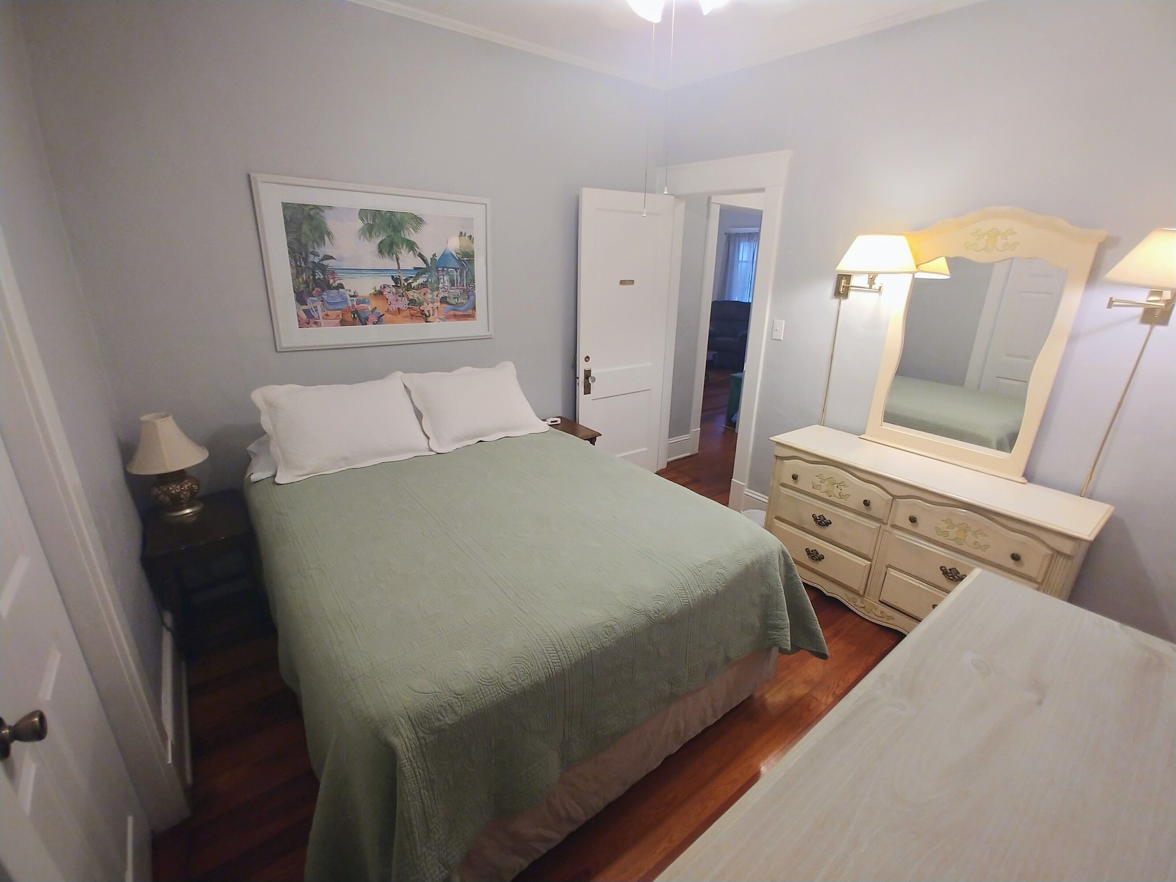 Cottage, 1 Queen, 2 Twins, Sleeper Sofa, Pet Friendly (235 Cottage) (Ground Floor) | Com decoração personalizada, com mobília individualizada 