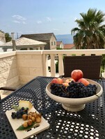 Apartamento Comfort, 1 quarto, terraço, vista para o mar (Koralj) | Varanda
