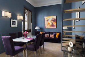 Duplex família, 2 quartos (Suite) | Cozinha americana privada | Máquina de café expresso, cafeteira/chaleira, chaleira elétrica