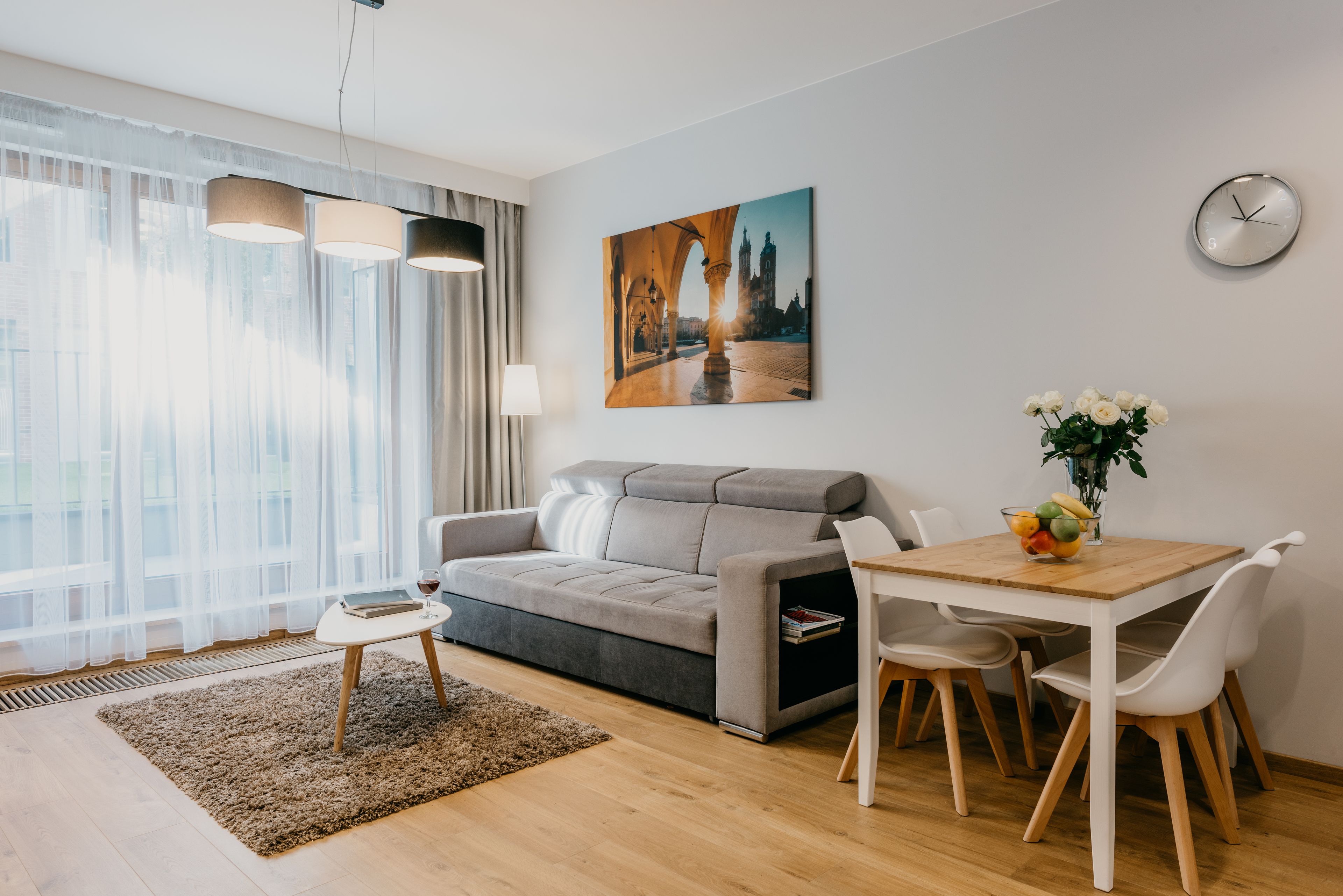 Apartamento Superior, 1 quarto | Sala | Televisor LCD 