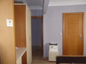 Quarto Quádruplo | Cofre no quarto, quartos insonorizados, Wi-fi grátis 