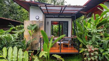 Tropical Forest Bungalow | 1 quarto, roupa de alta qualidade, minibar, cofre no quarto