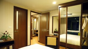 Premier Room | Cofre no quarto, secretária, cortinas/cortinados opacos 